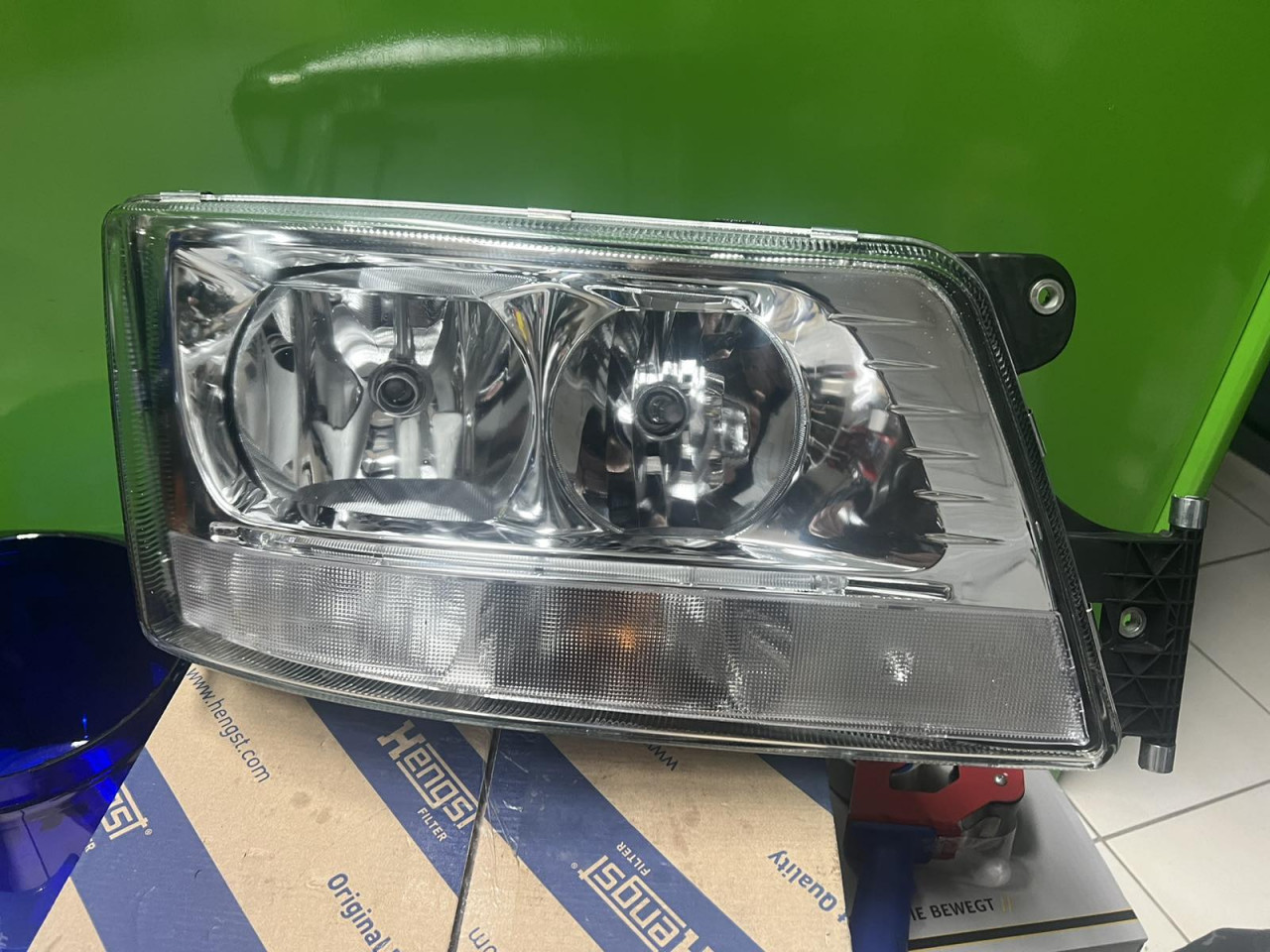 FAR MAN TGS TGX DESNI, H7/LED, 81251016744 - Farovi i Štopke za teretna ...