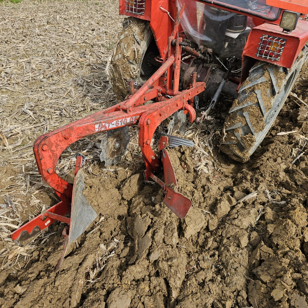 Plugovi IMT 10 coli niski klirens sa oba zubasta crtala - Plugovi - OLX.ba