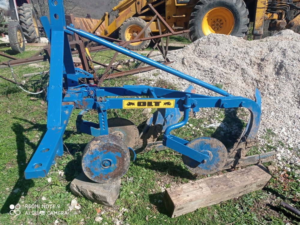 Plugovi OLT - Plugovi - OLX.ba