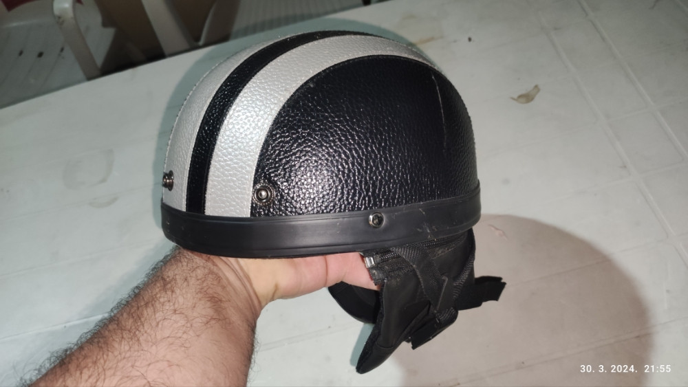 Kaciga za motor mopet skuter - Kacige za motocikliste - OLX.ba