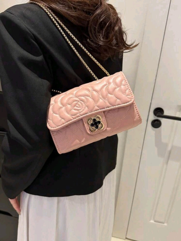 Ženska torbica - Torbe i ruksaci za žene - OLX.ba