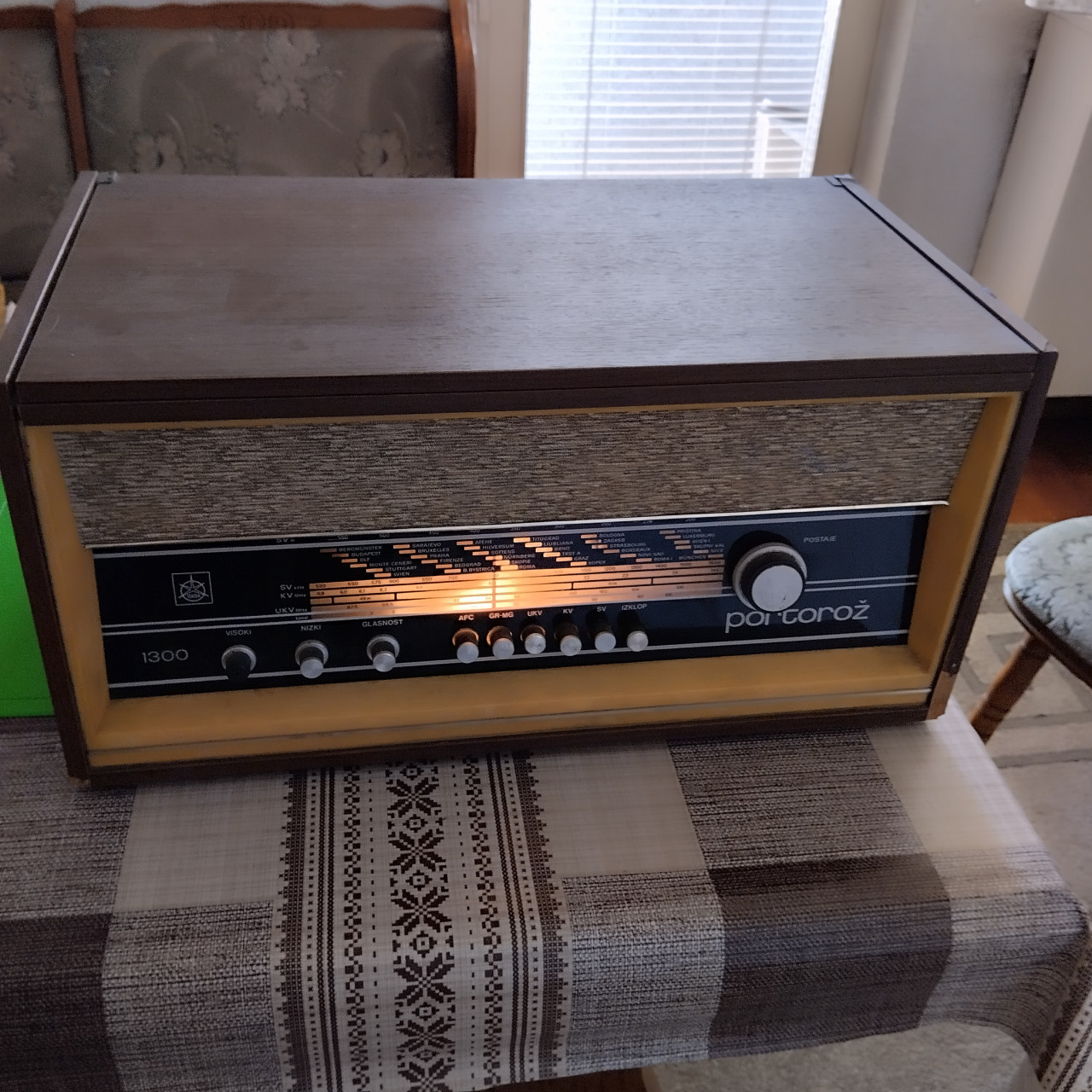 Stari radio gramofon ISKRA PORTOROŽ čitaj opis - Gramofoni i ploče - OLX.ba