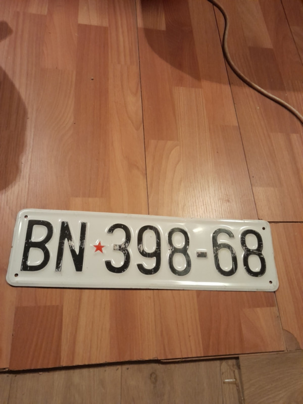 Tablica stara - Tablice za vozila - OLX.ba