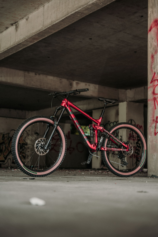 TREK Remedy 7 2022 27,5" MTB brdski bicikl biciklo full - Bicikli - OLX.ba