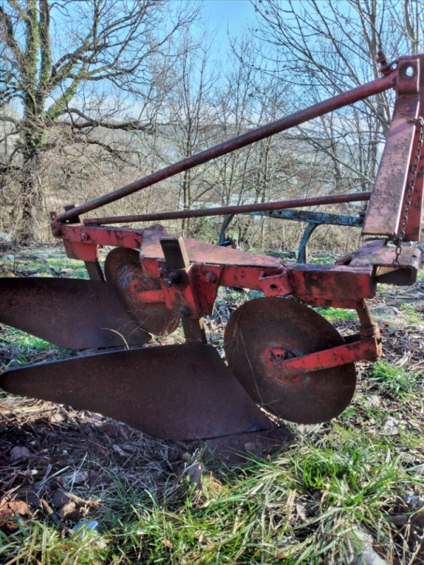 Plug za traktor - Plugovi - OLX.ba