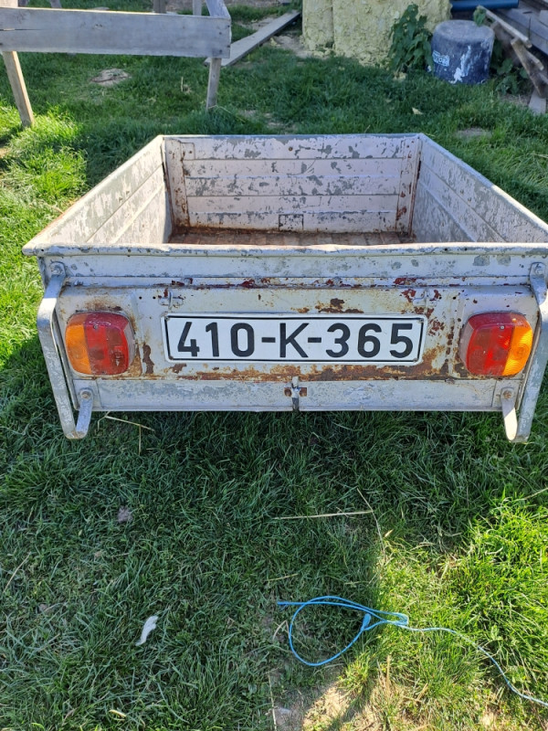 Prodajem auto prikolicu - Prikolice - OLX.ba