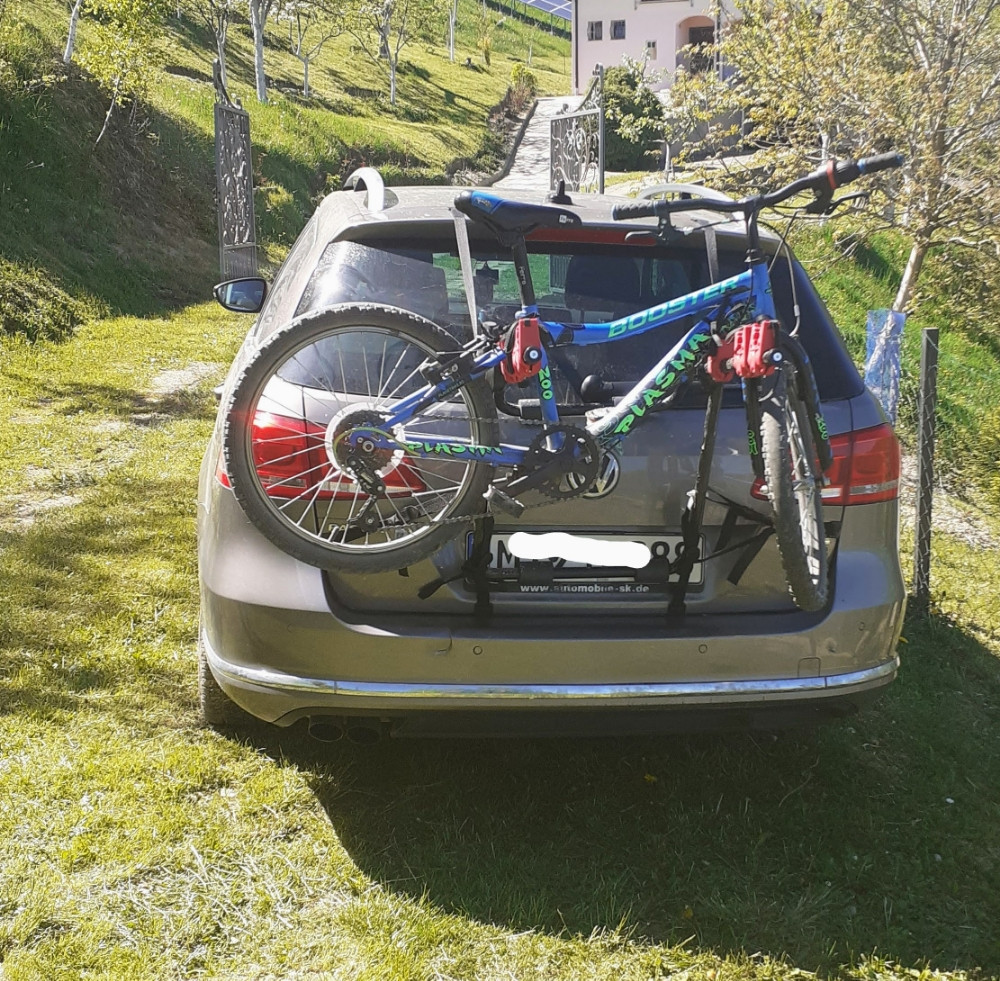 Auto nosač za 1, 2 ili 3 bicikla - univerzalni - Nosači i koferi za automobile - OLX.ba