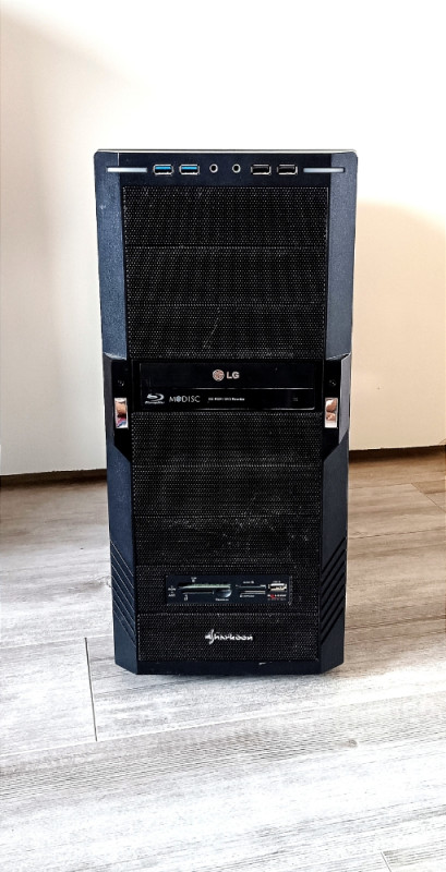 Gaming računar PC kompjuter FX8350, 8GB RAM, 500GB, WIN 10 Pro ...