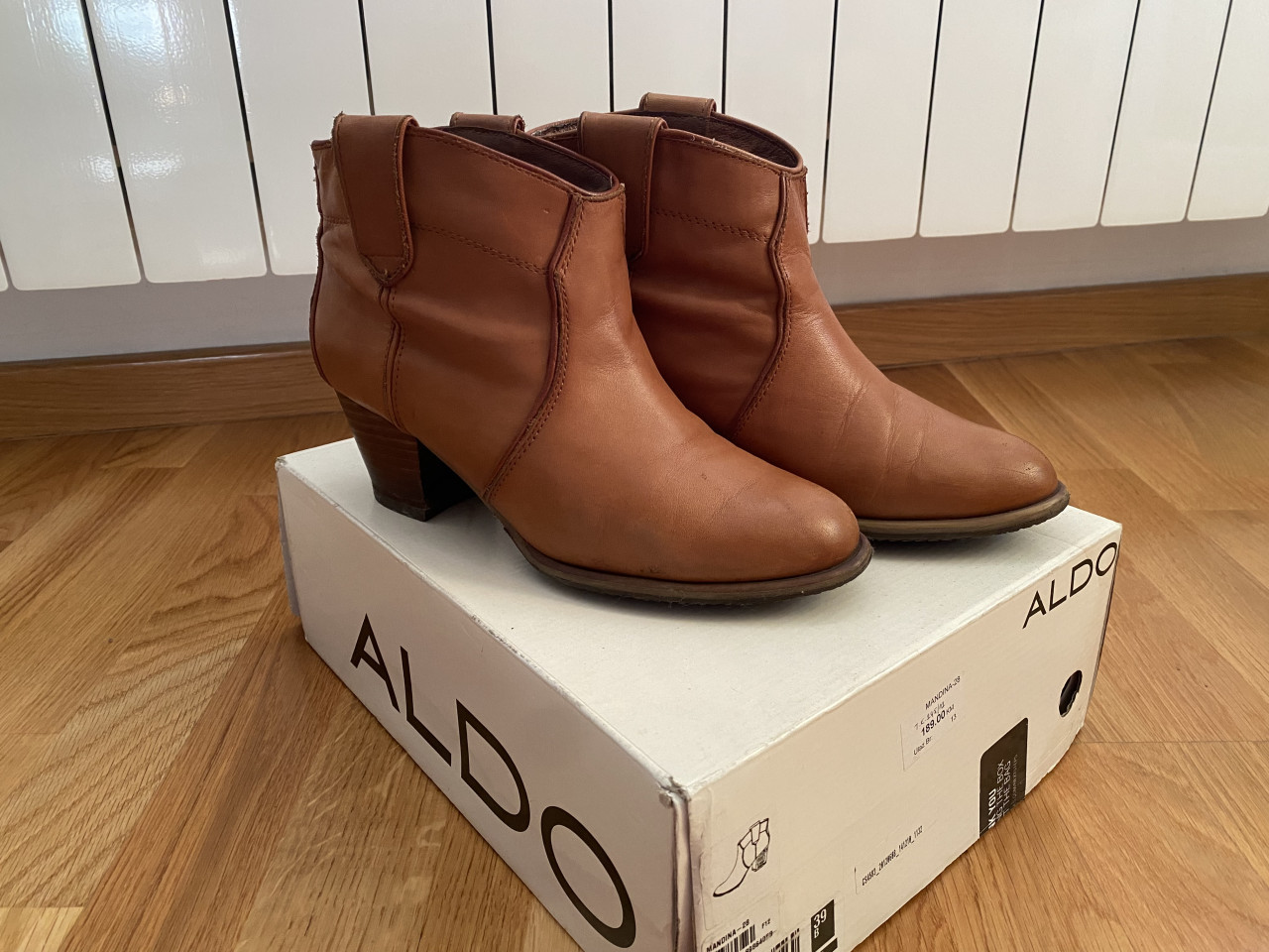 Ženska gleznjača Aldo broj 39 - Cipele i Gležnjače za žene - OLX.ba