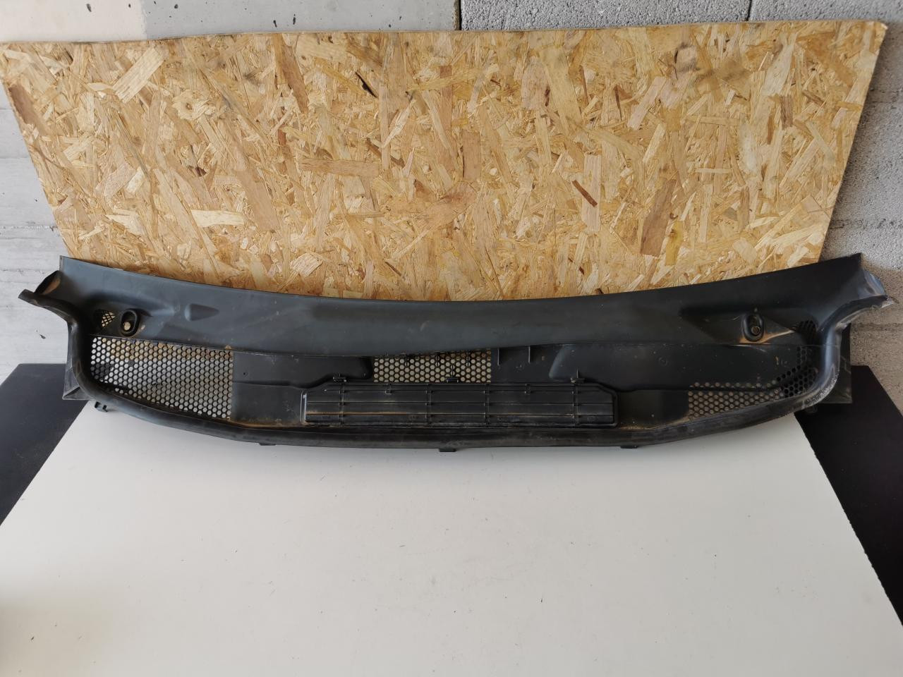 A1698300413 PLASTIKA OLUK BRISAČA MERCEDES B KLASA (W - Plastika za ...