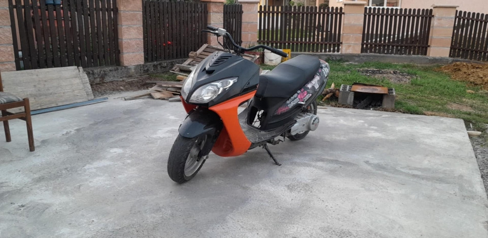 SKUTER KEEWAY MATRIX 150 KUBIKA - Motocikli - OLX.ba