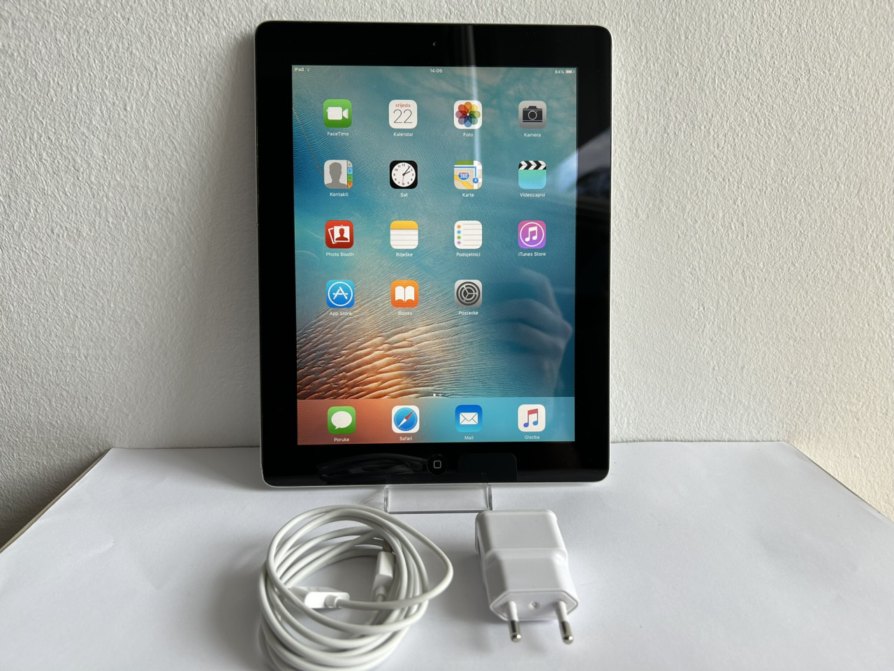 Apple iPad 2 Wi-Fi 64GB - Tablet PCs - OLX.ba