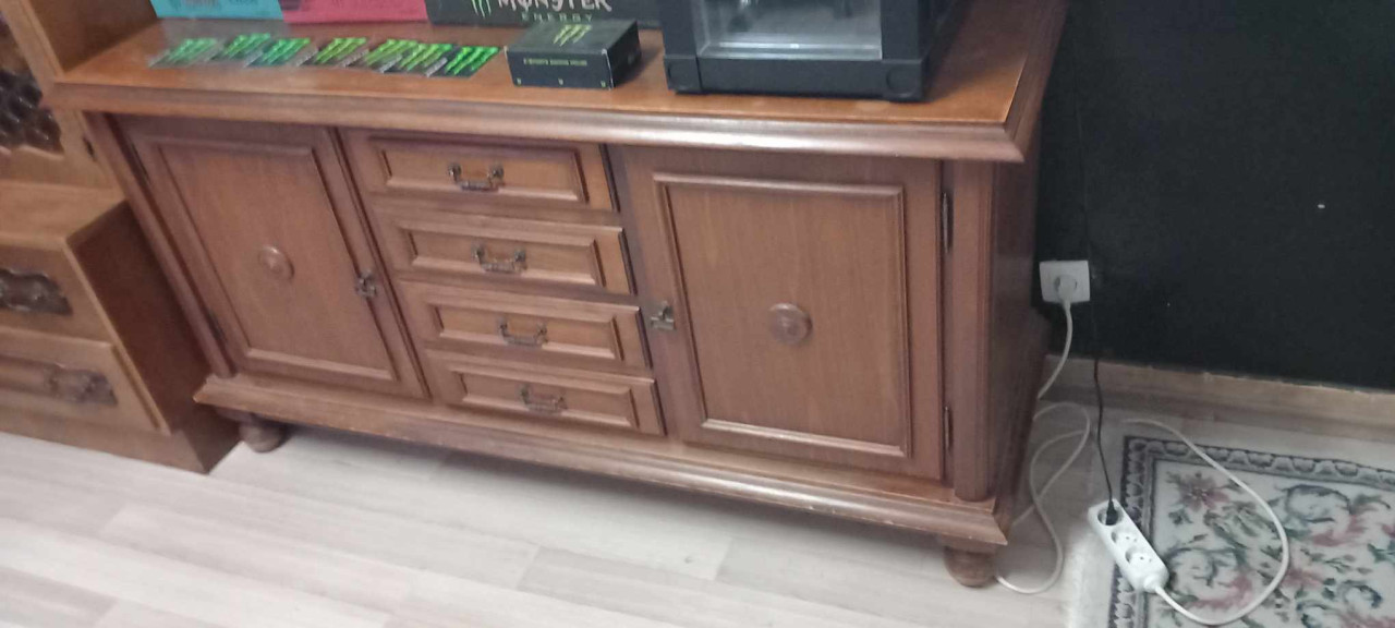 Drvena komoda - Komode - OLX.ba