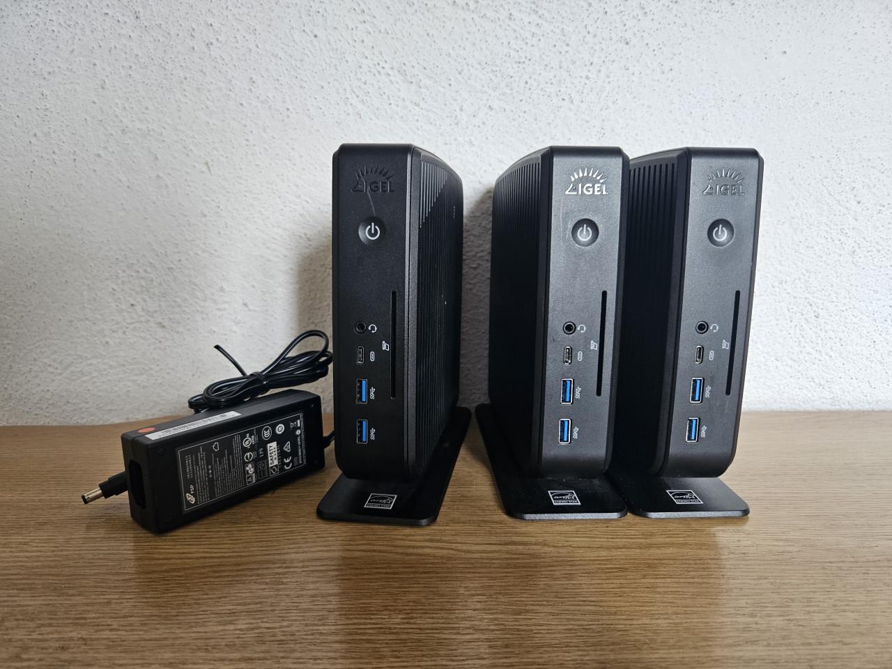 Thin Client IGEL-M350C UD3 AMD Ryzen R1505G 2GB/8GB - Desktop Računari - OLX.ba