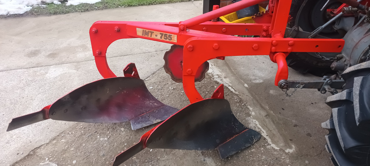 Plug plugovi za traktor imt 755 10 cola visoki klines - Plugovi - OLX.ba