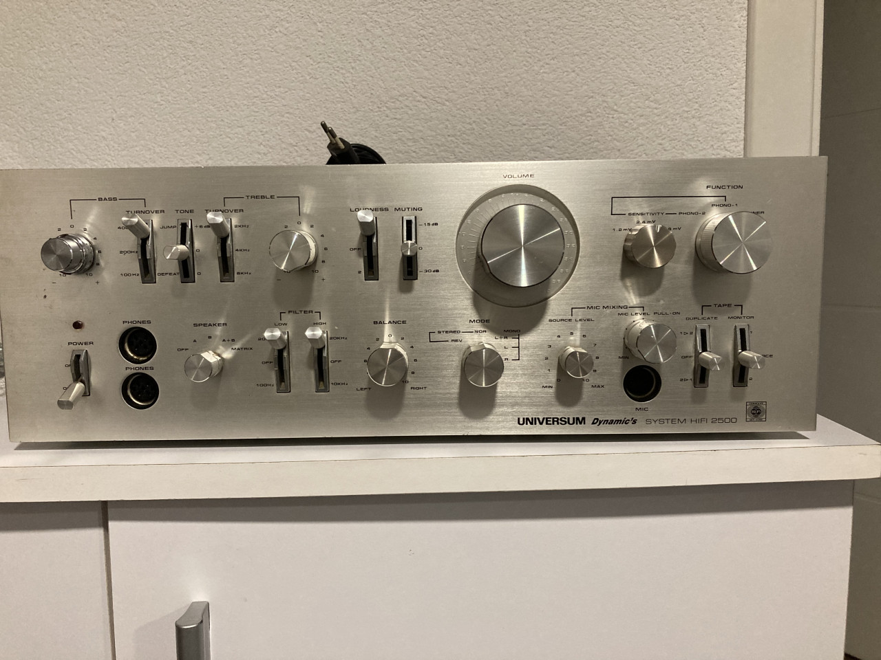 Uniwersum amplifaer - Integrirana pojačala - OLX.ba