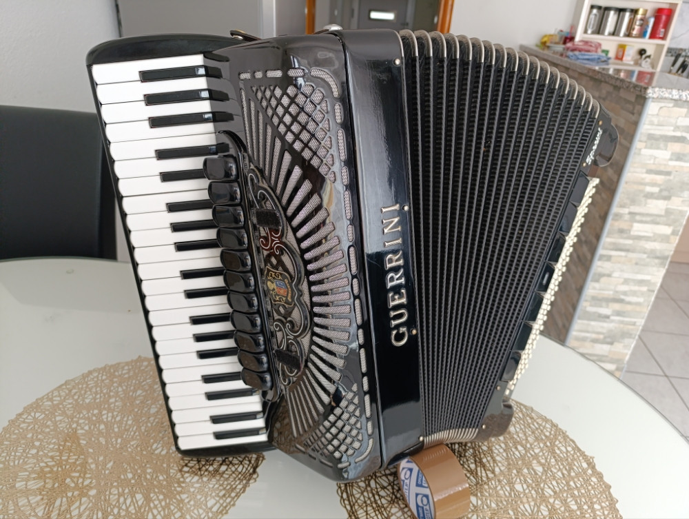 Guerrini harmonika 120 basova,2+2 - Harmonika - OLX.ba