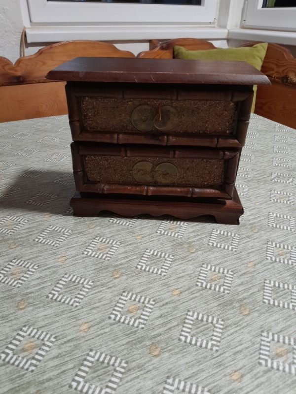 Komoda ladičar minijatura za nakit i sitnice,drvo - Kućanski predmeti - OLX.ba