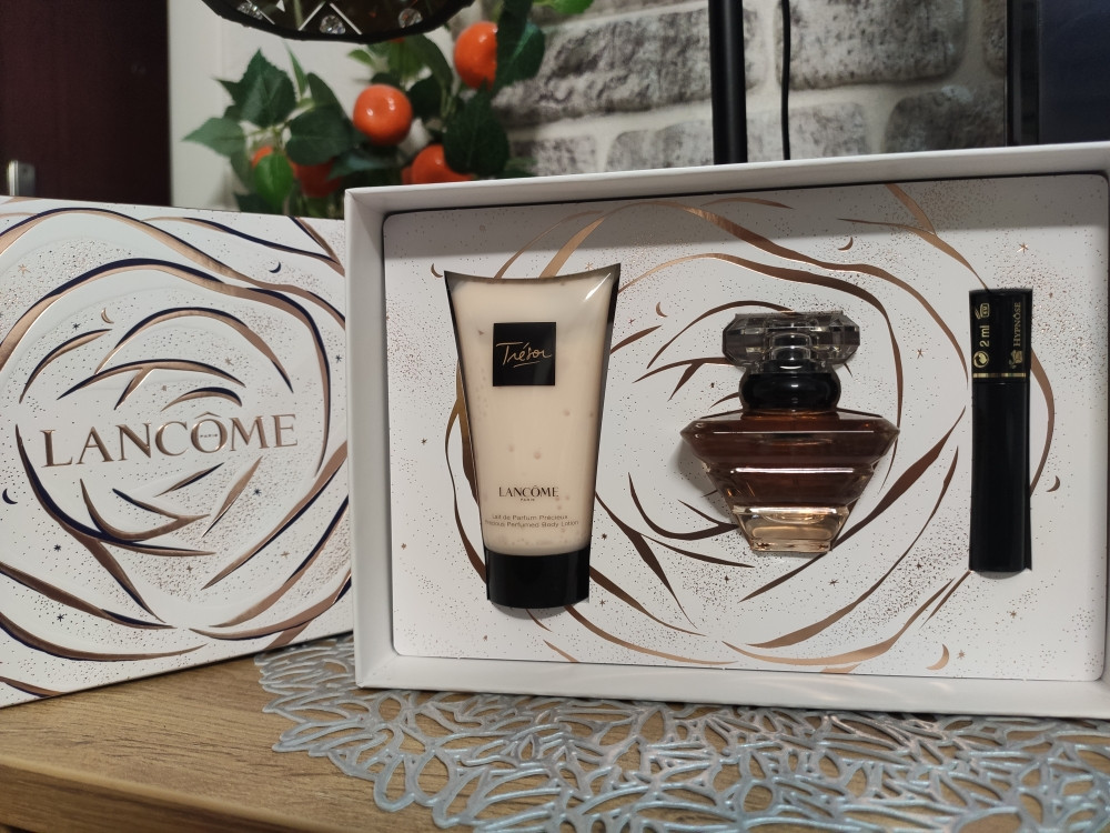 Lancome Tresor Set Ž 30ml+50ml BL+ maskara - Ženski parfemi - OLX.ba