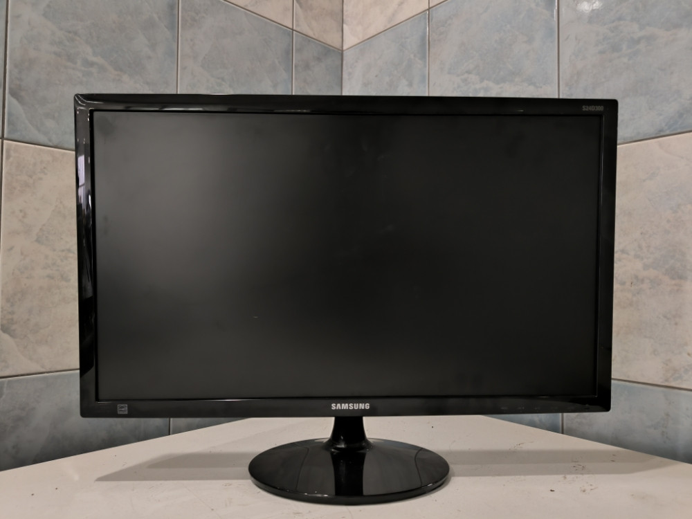 Monitor Samsung 24" S24D300 - ISPOD CIJENE - Monitori - OLX.ba