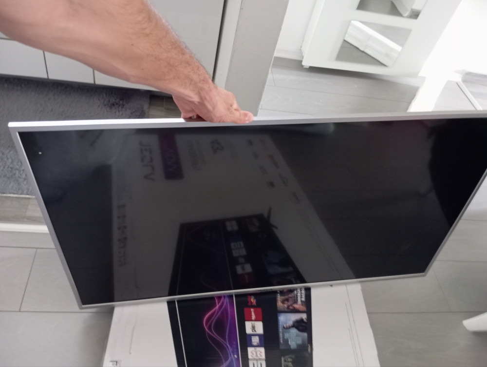 TV tesla smart - LCD - OLX.ba