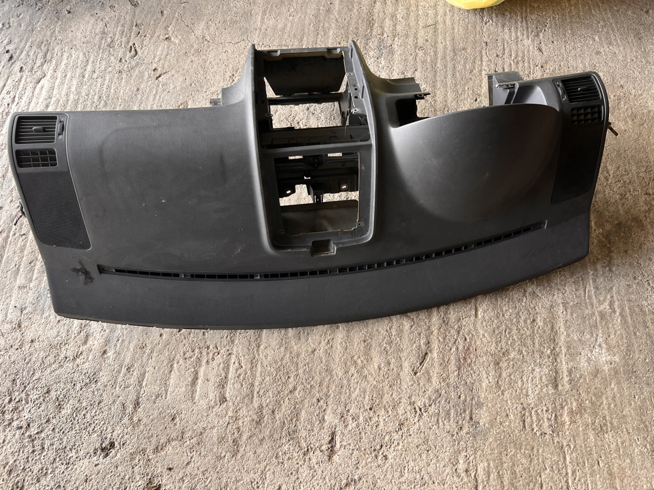 Instrumental tabla touran - Instrument table za automobile - OLX.ba