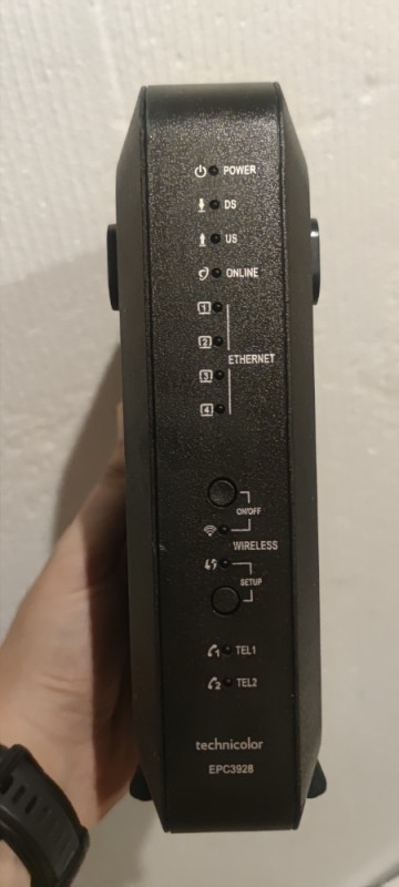 Kablovski modem EPC3928 Tehnicolor Cisco - Modemi - OLX.ba