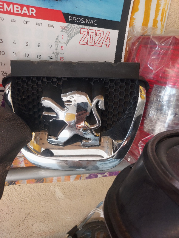 Znako Peugeot 308 Autootpad Cako - Znakovi za automobile - OLX.ba