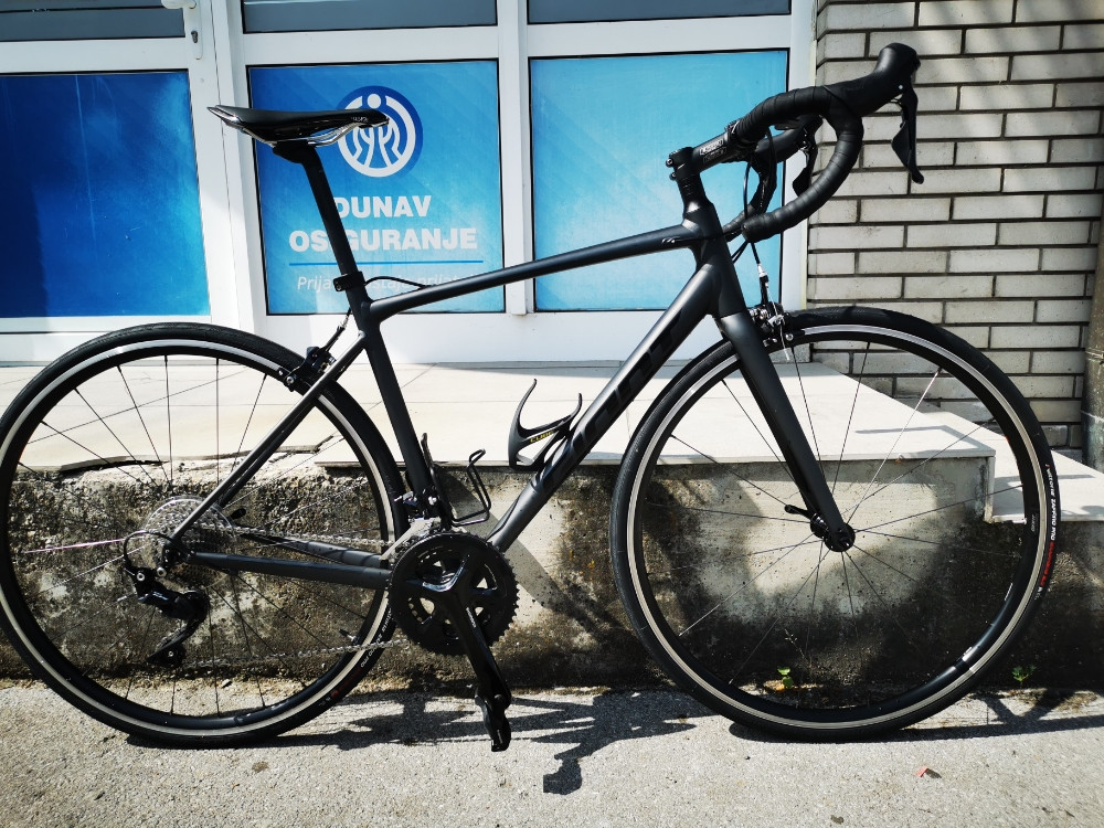 Drumski/cestovni bicikl Giant Contend 0 2022 / M - Bicikli - OLX.ba