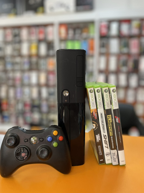 xBOX 360 + 4 igrice - Konzole - OLX.ba