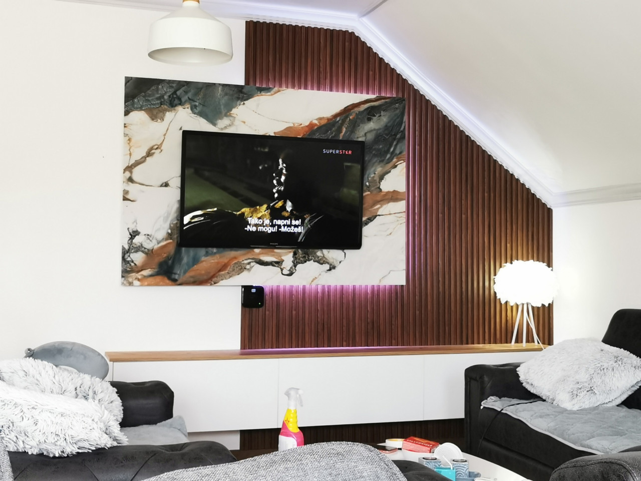 UKRASNI ZIDNI PANELI LETVICE - Zidne dekoracije i tapete - OLX.ba