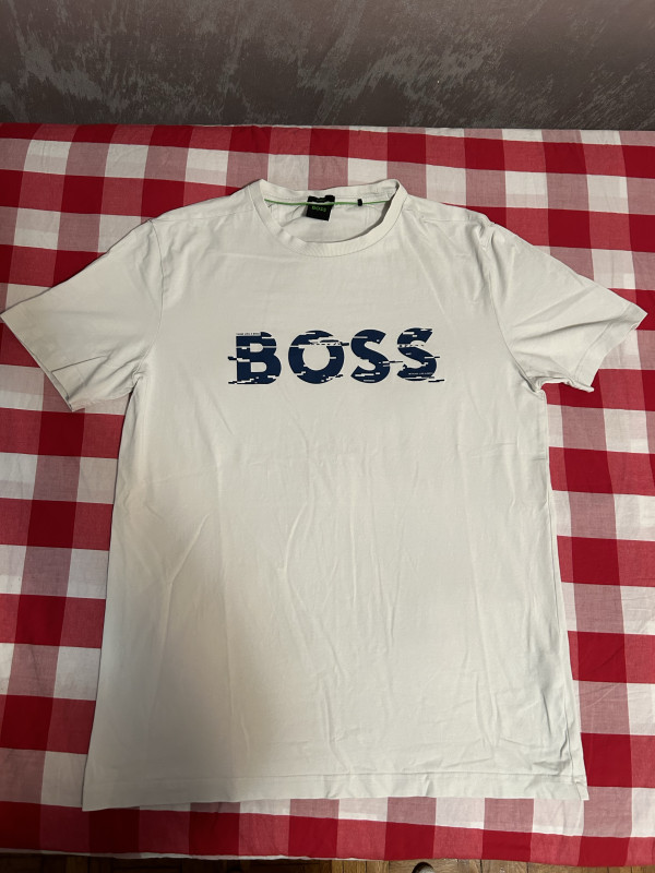 BOSS Majica [L] - Majice i košulje za muškarce - OLX.ba