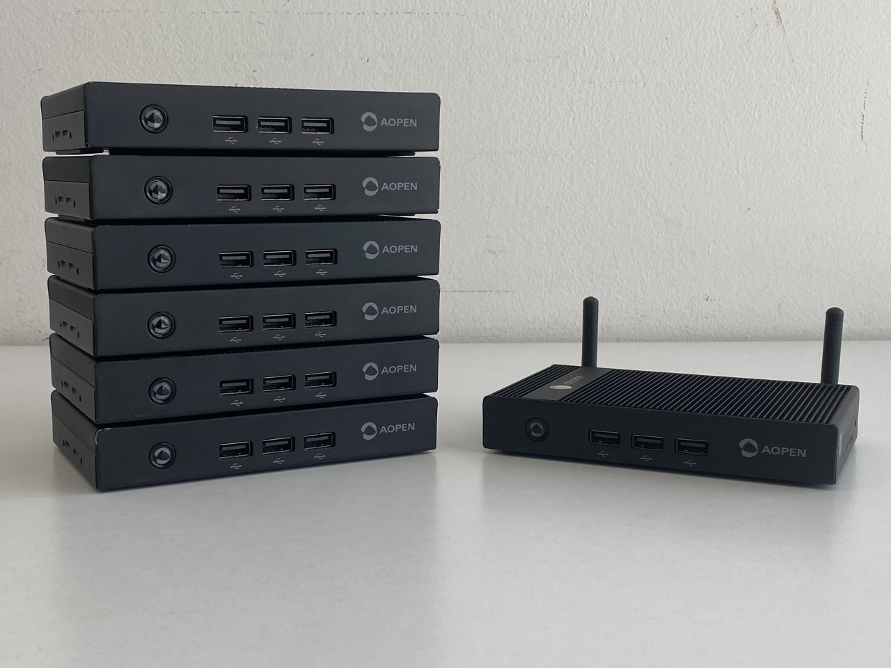 Aopen Chromebox Mini ME4100 VISE KOMADA Pogodno za Android TV ...