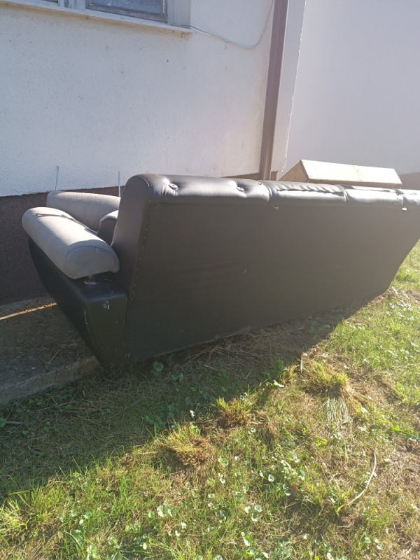 Ugaona garnitura poklon - Poklanjam (darujem) - OLX.ba