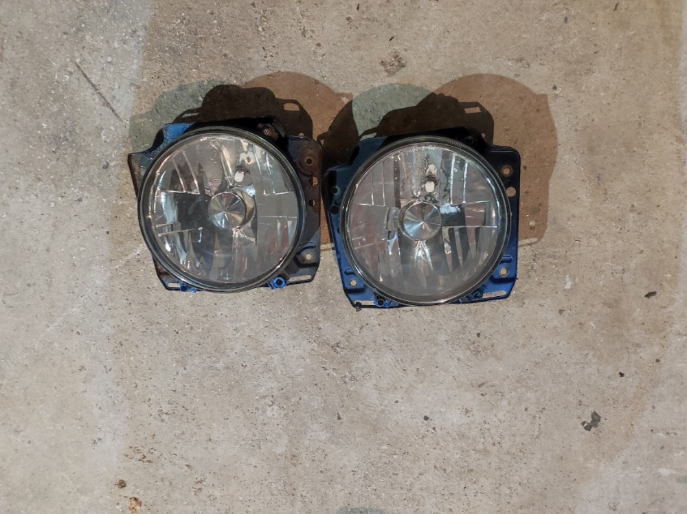 Kristalni farovi far golf 2 - Farovi i Štopke za automobile - OLX.ba