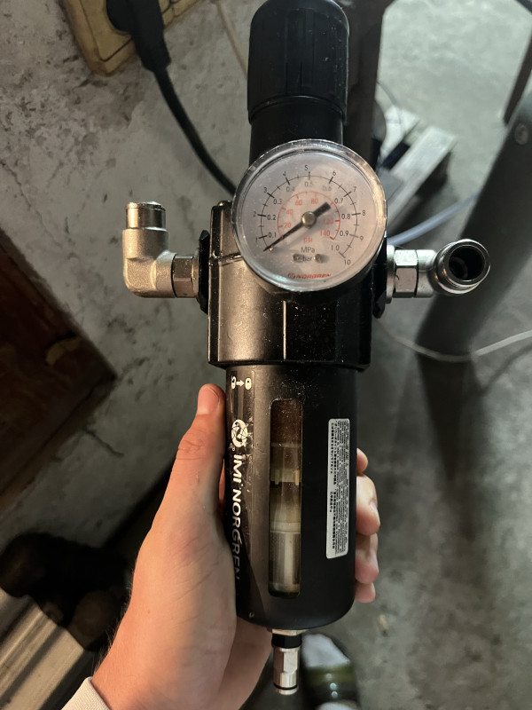 Pneumatski filter sa regulatorom - Pneumatski alati - OLX.ba