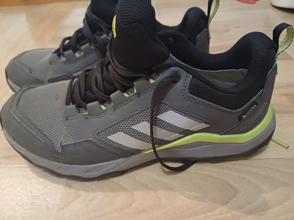 Adidas terrex original - Tene/Patike za muškarce - OLX.ba