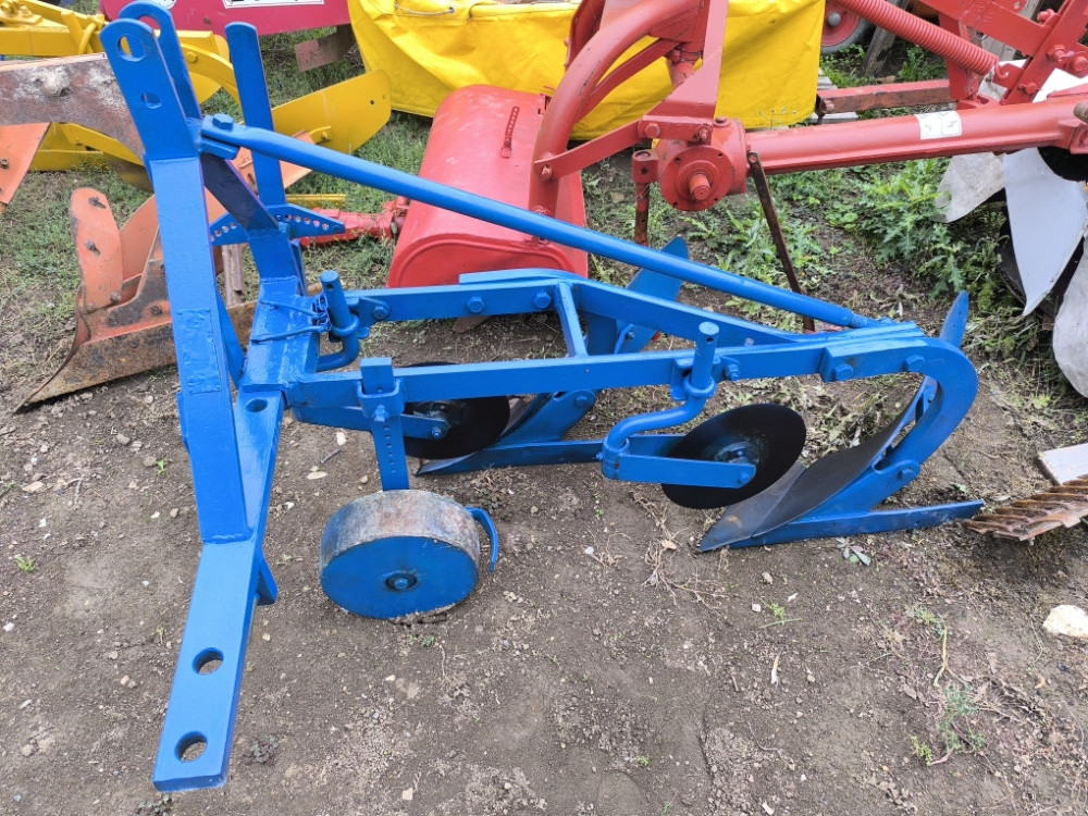 Plug za traktor vocar OLT - Plugovi - OLX.ba