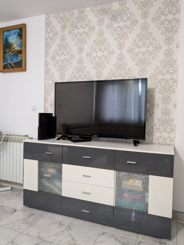 Komoda 164x80x45 - Komode/Vitrine - OLX.ba