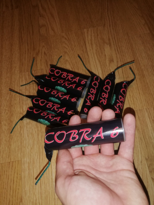 COBRA 6 PETARDA/PETARDE - PIROTEHNIKA - Pirotehnika - OLX.ba