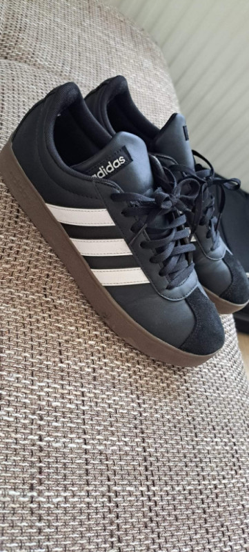 Patike Adidas - Tene/Patike za žene - OLX.ba