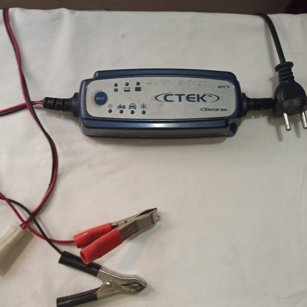 CTEK ZAFIR 90 punjac za akumulator - Dodaci i Pribor za motocikle - OLX.ba