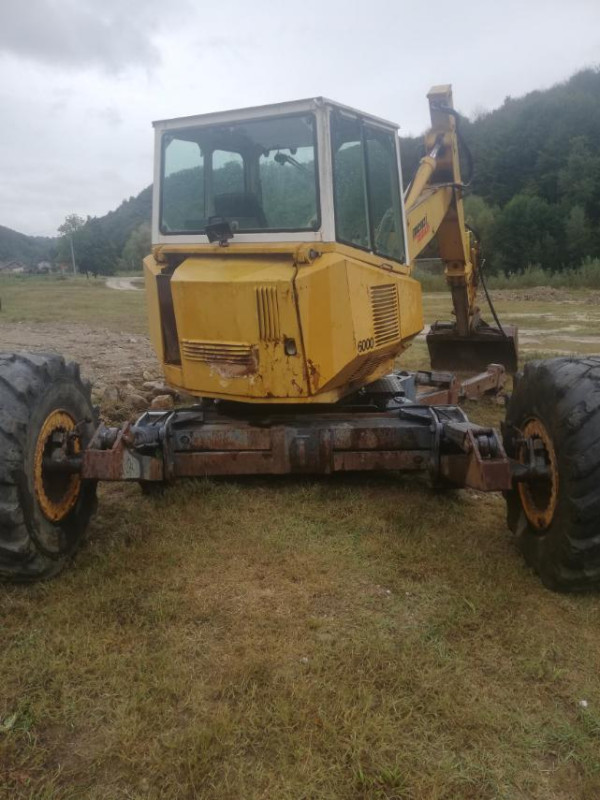 Kama/bager/zaba/ menzi muck - Teretna vozila - OLX.ba