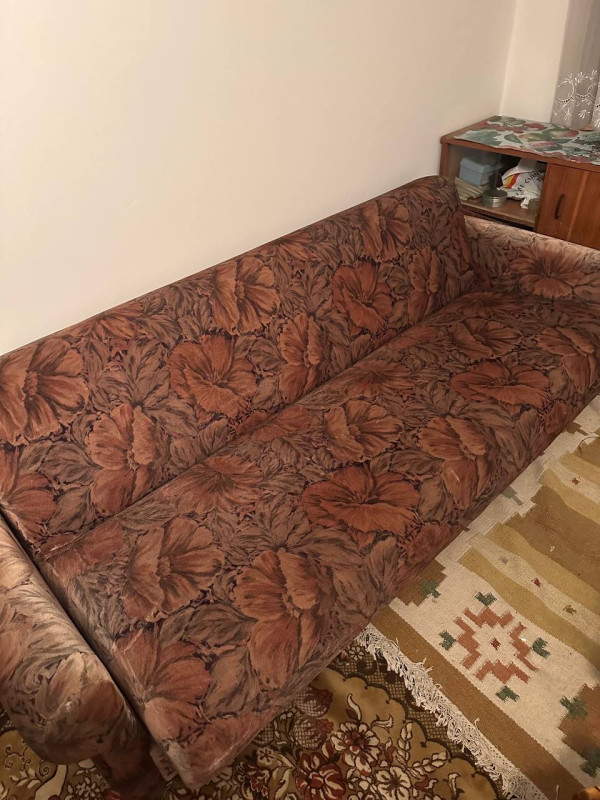 Kauč trosjed na poklon HITNO - Poklanjam (darujem) - OLX.ba