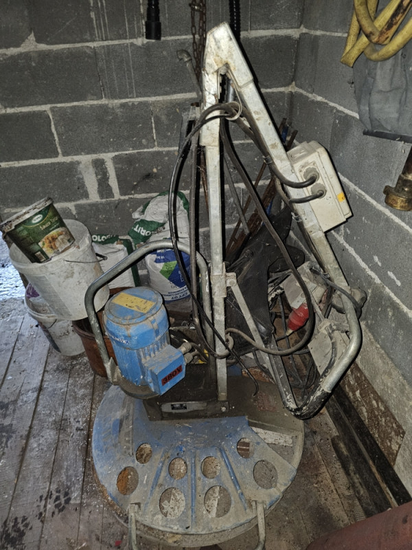 Mašina za estrih helikopter - Estrih mašine i oprema - OLX.ba