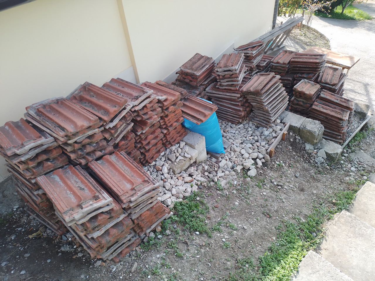 Poklanjam crijep - Poklanjam (darujem) - OLX.ba