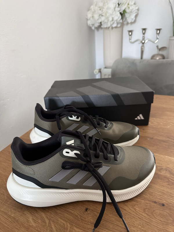 Adidas ORIGINAL - Tene/Patike za muškarce - OLX.ba