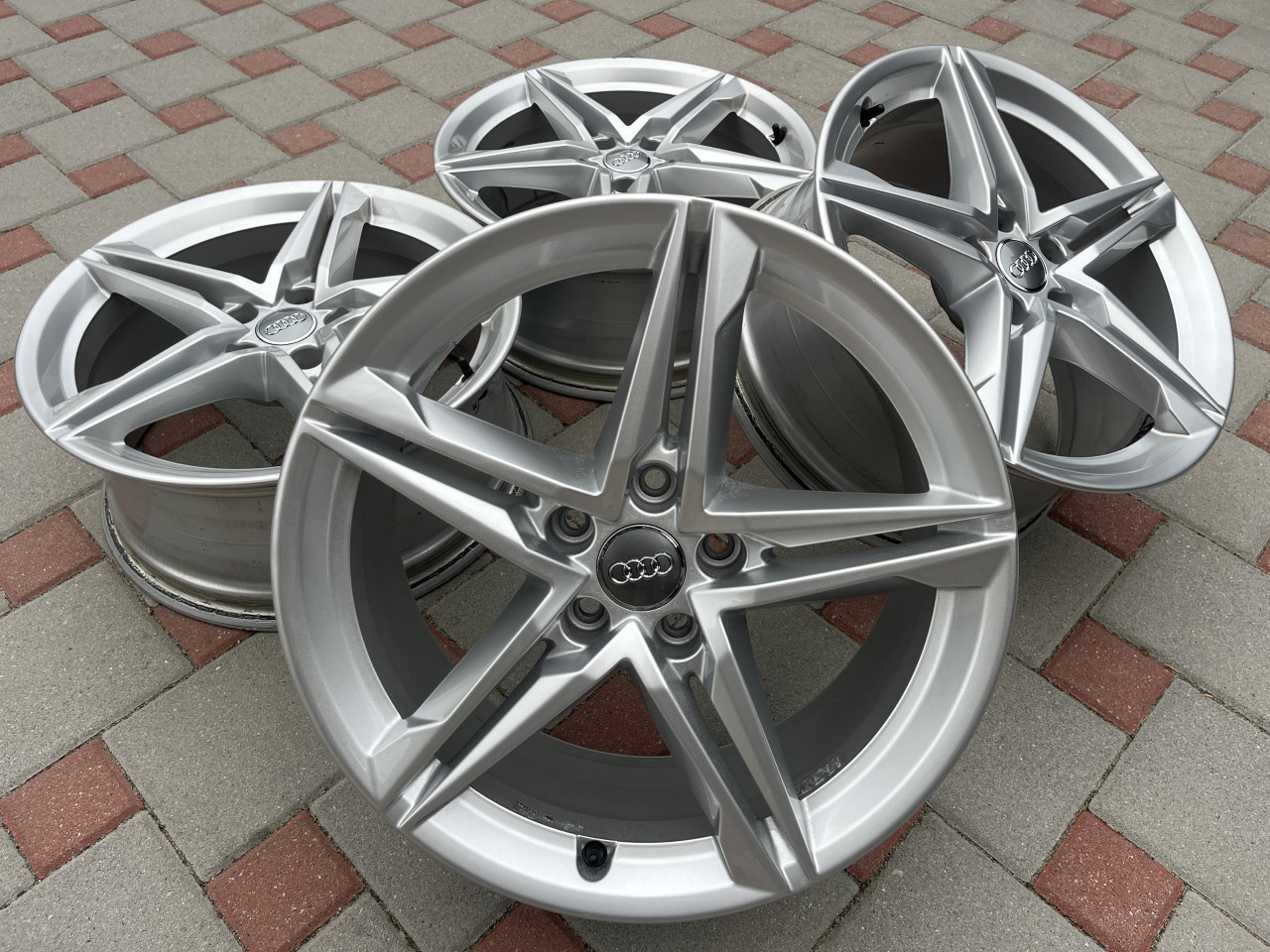 FELGE 18 AUDI A4 B9 S LINE Q5 A3 A5 A6 B8 4K 8W 5x112 Felge Za FELGE 18 AUDI A4 B9 S LINE Q5 A3 A5 A6 B8 4K 8W 5x112 Felge Za