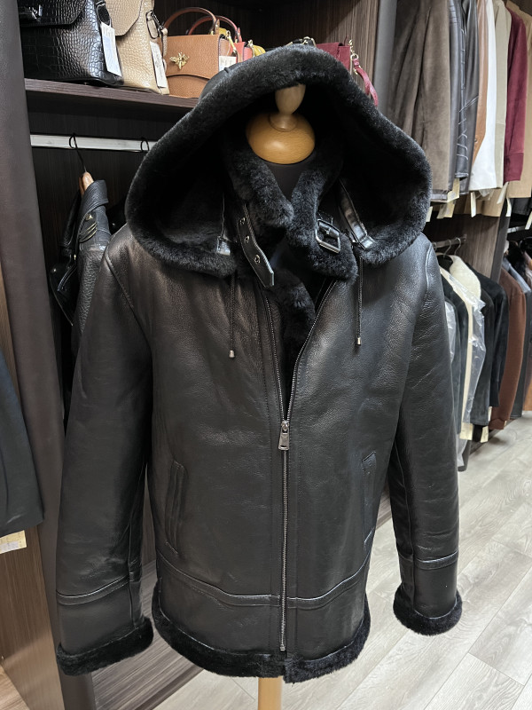 Monton muski krzno Pristas - Jakne kaputi i mantili za muškarce - OLX.ba