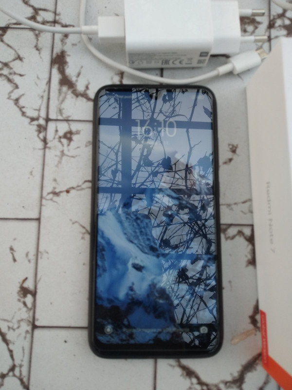 Xiaomi Redmi Note 7 4GB 64GB - Mobiteli - OLX.ba